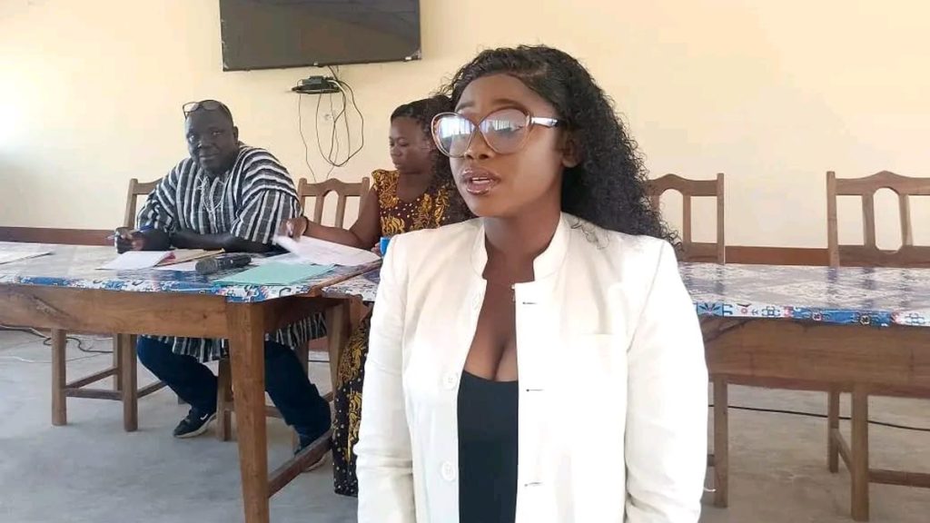Togo : À 26 ans, Mlle Lamboni Kouniyenini devient maire - LE TEMOIN